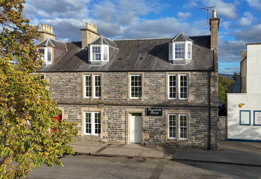Stonefield House Garden Apartments, The Square, Grantown on Spey, House